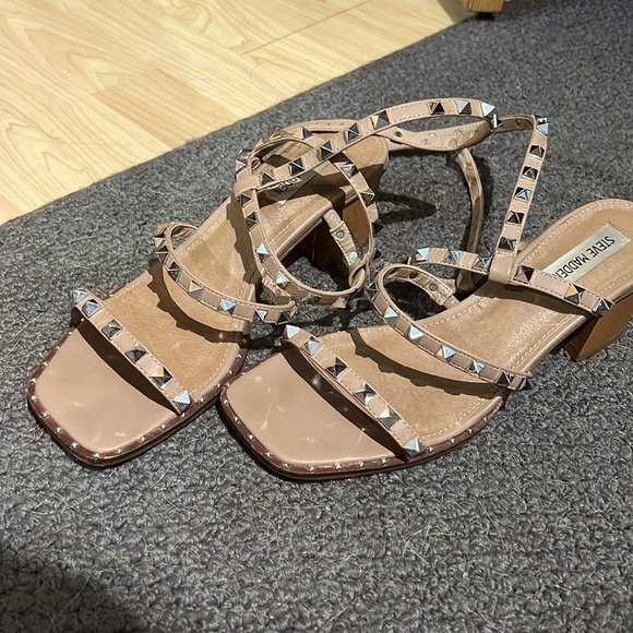 Steve Madden | Shoes | Steve Madden Stud Block Heel Nude Sandal | Poshmark
